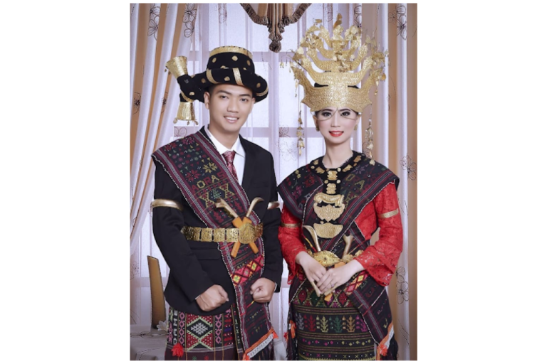Mengenal Pakaian Adat Batak dan Ragam Busana Tradisional yang Elegan ...