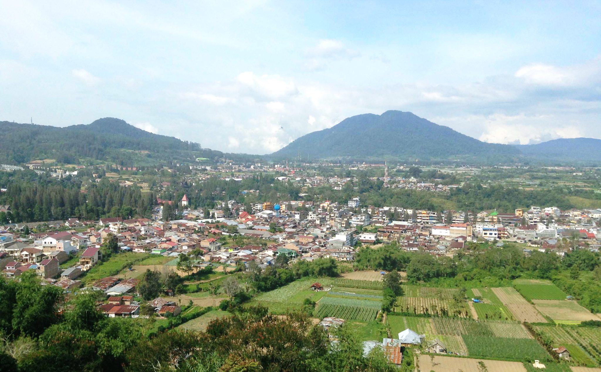 Mengenal Kampung Ulos di Hutaraja Samosir
