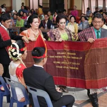 Mengenal Gotong Dan Bulang Ciri Khas Pakaian Suku Batak Simalungun